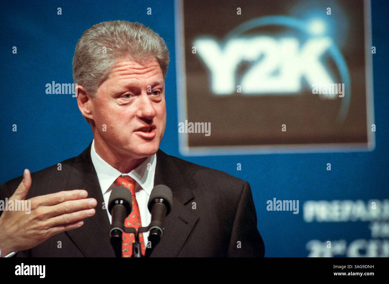 Bill clinton y2k bug hi-res stock photography and images - Alamy