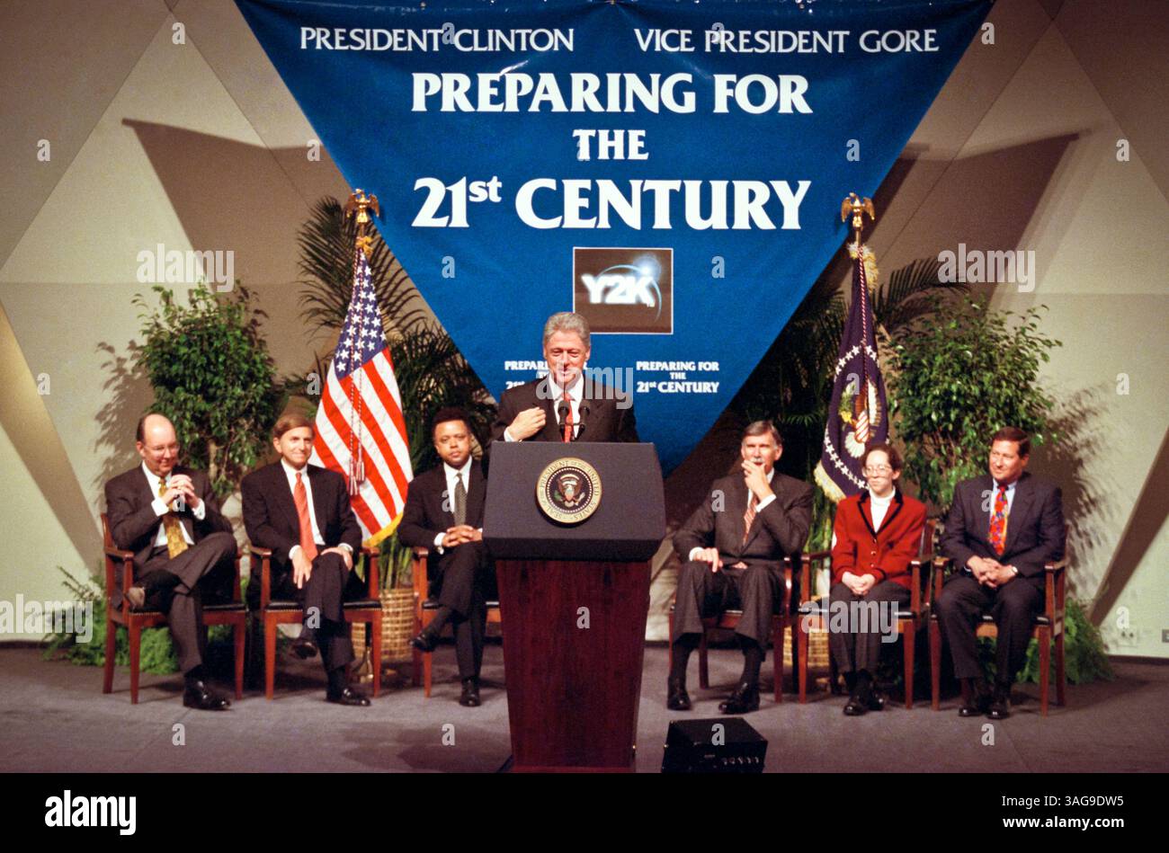 Bill clinton y2k bug hi-res stock photography and images - Alamy
