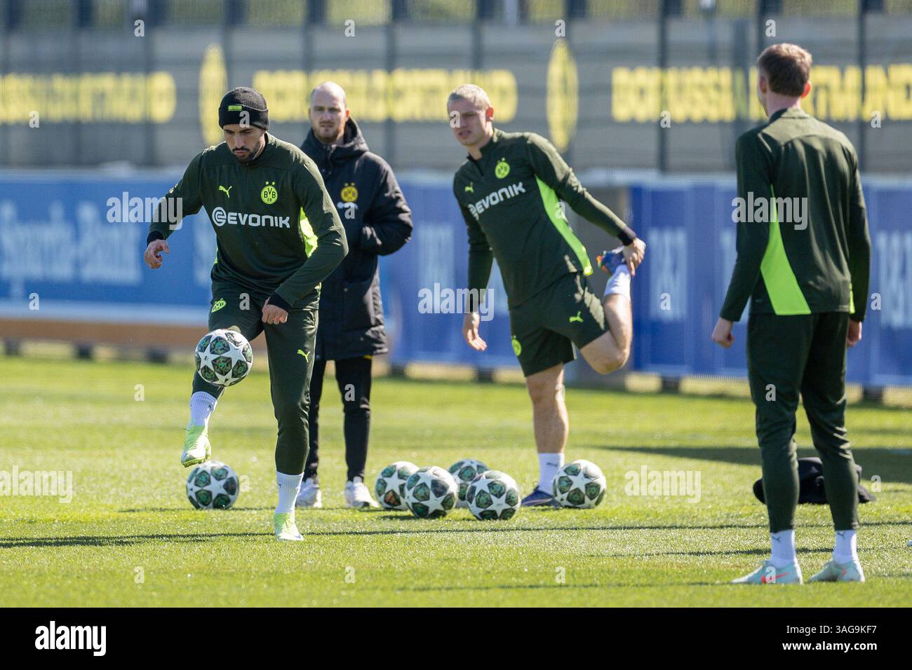 Dortmund, Deutschland. 08th Apr, 2025. 08.04.2025, Abschlusstraining zum UEFA Champions League ...