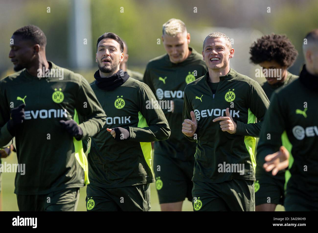 Dortmund, Deutschland. 08th Apr, 2025. 08.04.2025, Abschlusstraining zum UEFA Champions League ...