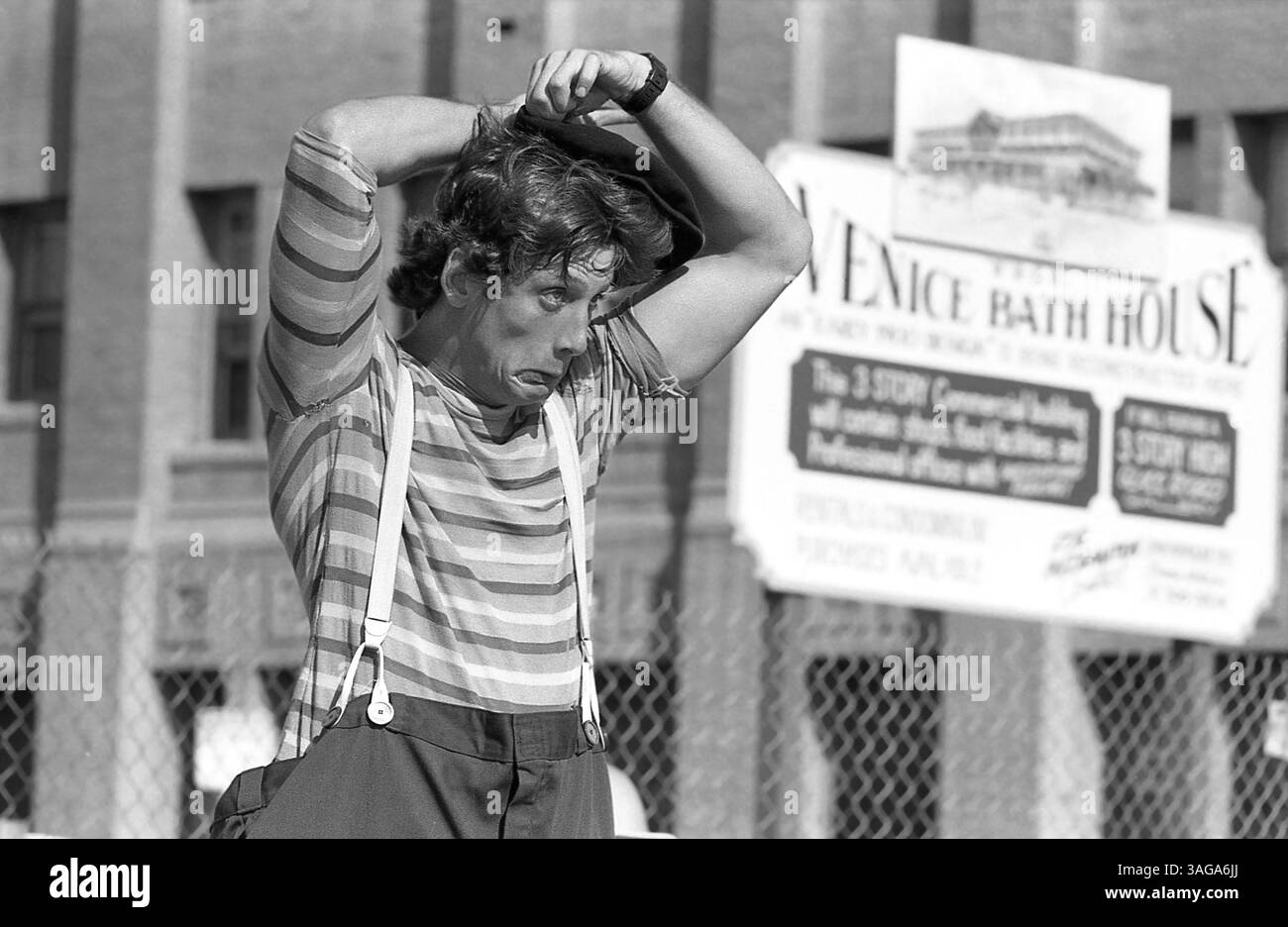 Comedian Peter Pitofsky performing at Venice Beach, CA, USA, 1984 Stock ...