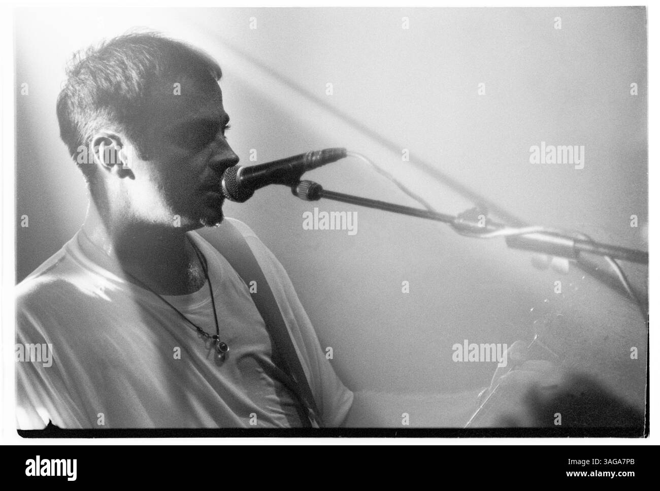 ROB DICKINSON, CATHERINE WHEEL, 1993: Rob Dickinson of Catherine Wheel ...
