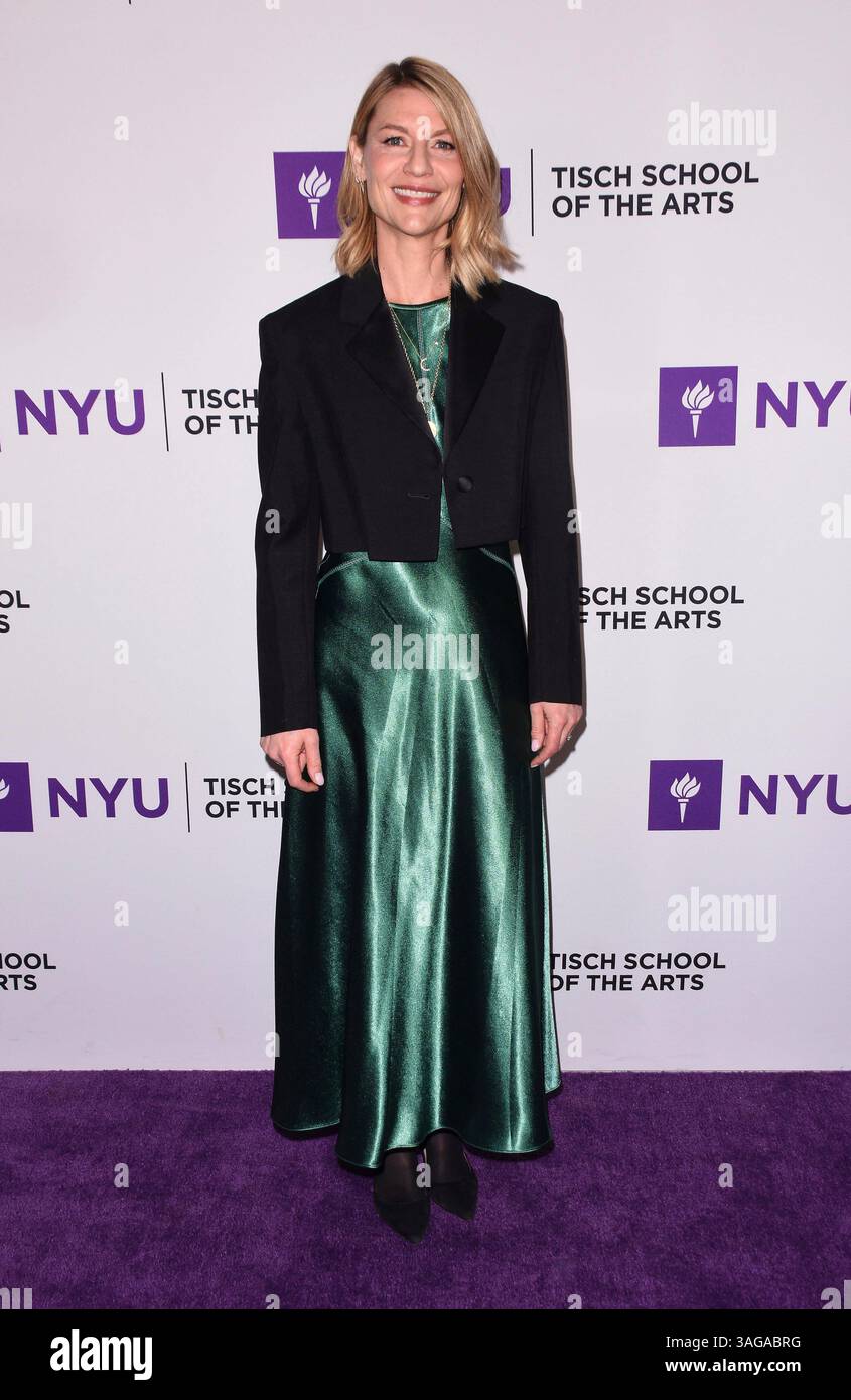 Photo by: Patricia Schlein/STAR MAX/IPx 2025 4/7/25 Claire Danes at the ...
