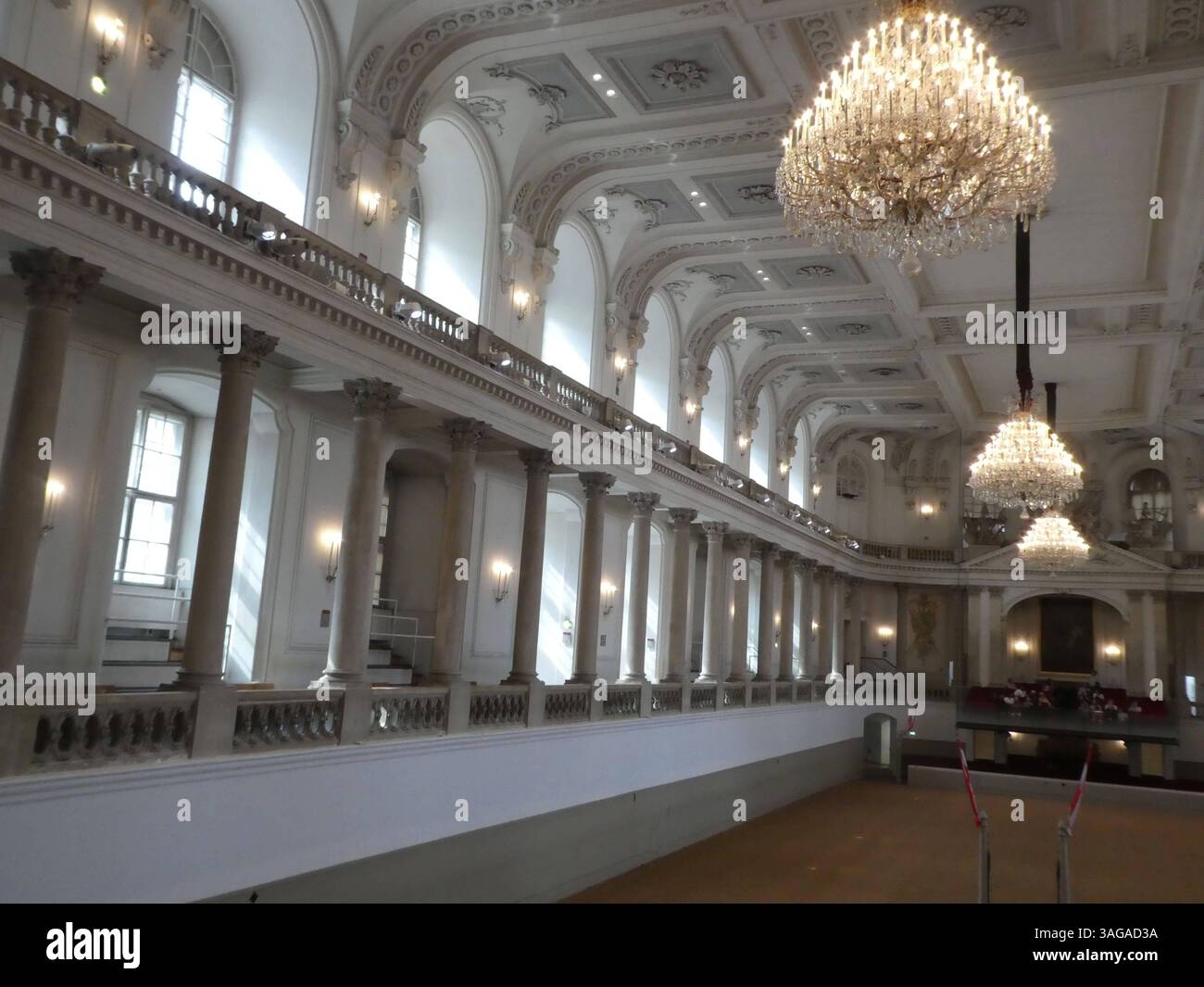 Spanische Hofreitschule prunkvolle, barocke Winterreitschule ...