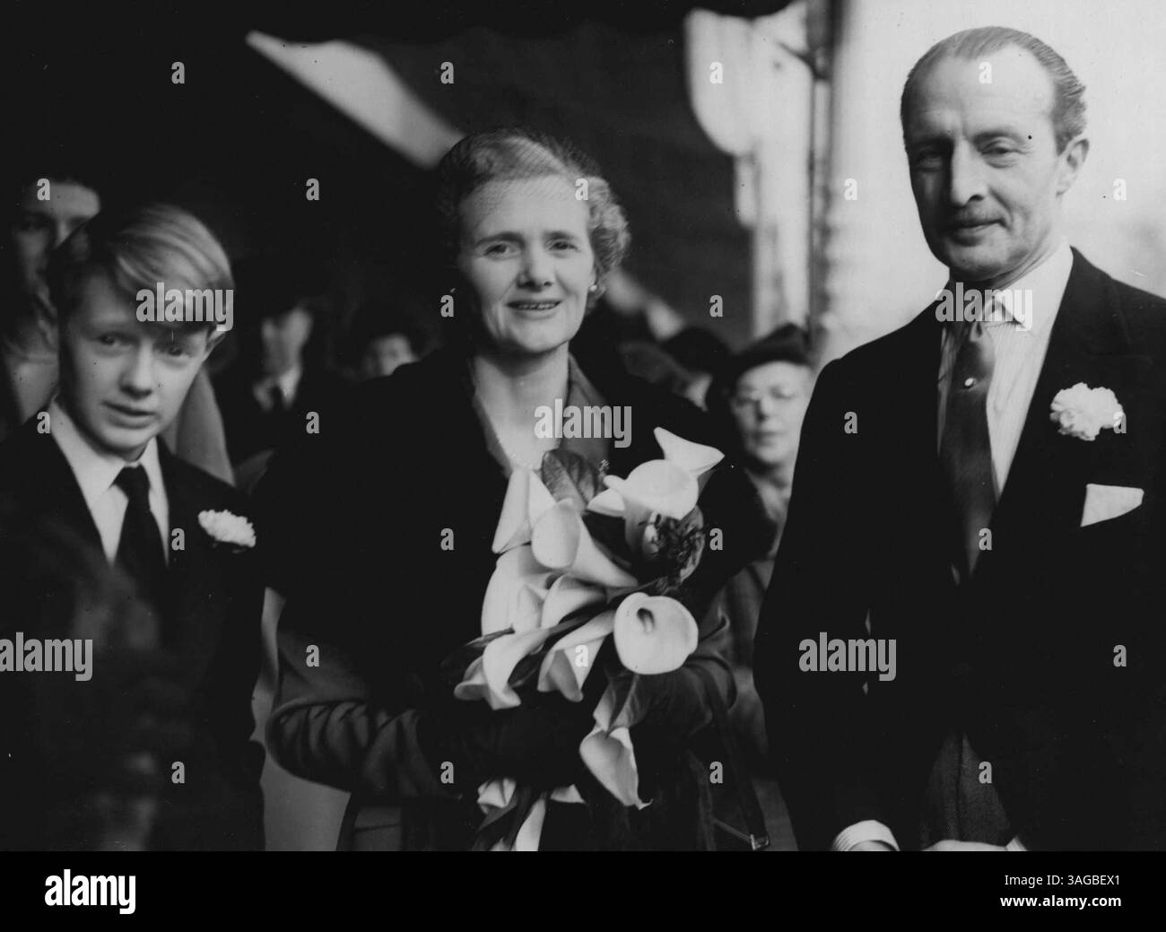 To-days Society Wedding. OPS Lt. Gen. Sir Frederick Browning with his ...