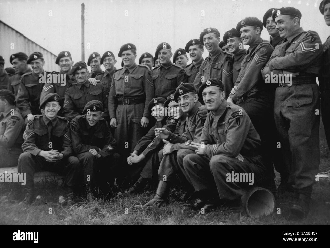Marine Commando Men Get Ready For Korea -- Cheerful members of the ...