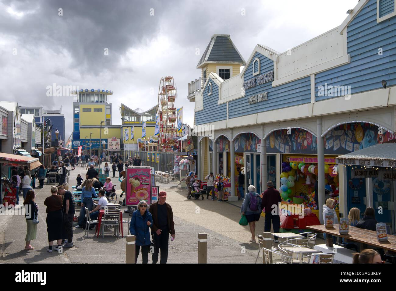 School food fair hi-res stock photography and images - Alamy