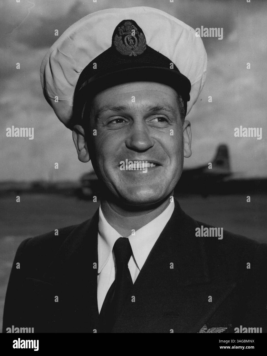 Will Fly In Royal Plane: Captain Ralph Anderson Bruce, Who Will be ...