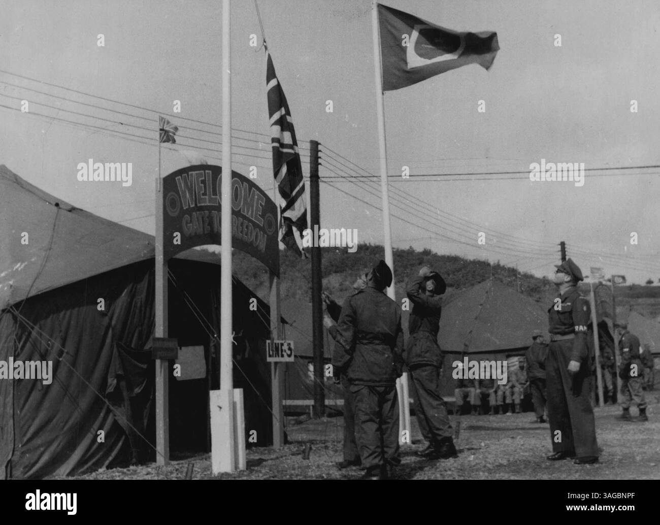 British Commonwealth Pow's Arrive At Freedom Village, Korea: British ...