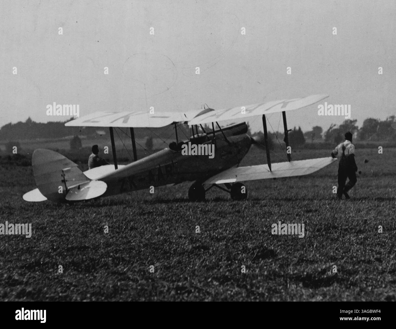 Aviation 820 - Centenary Air Race Oct. 15, 1934 - CWA. Scott & T ...