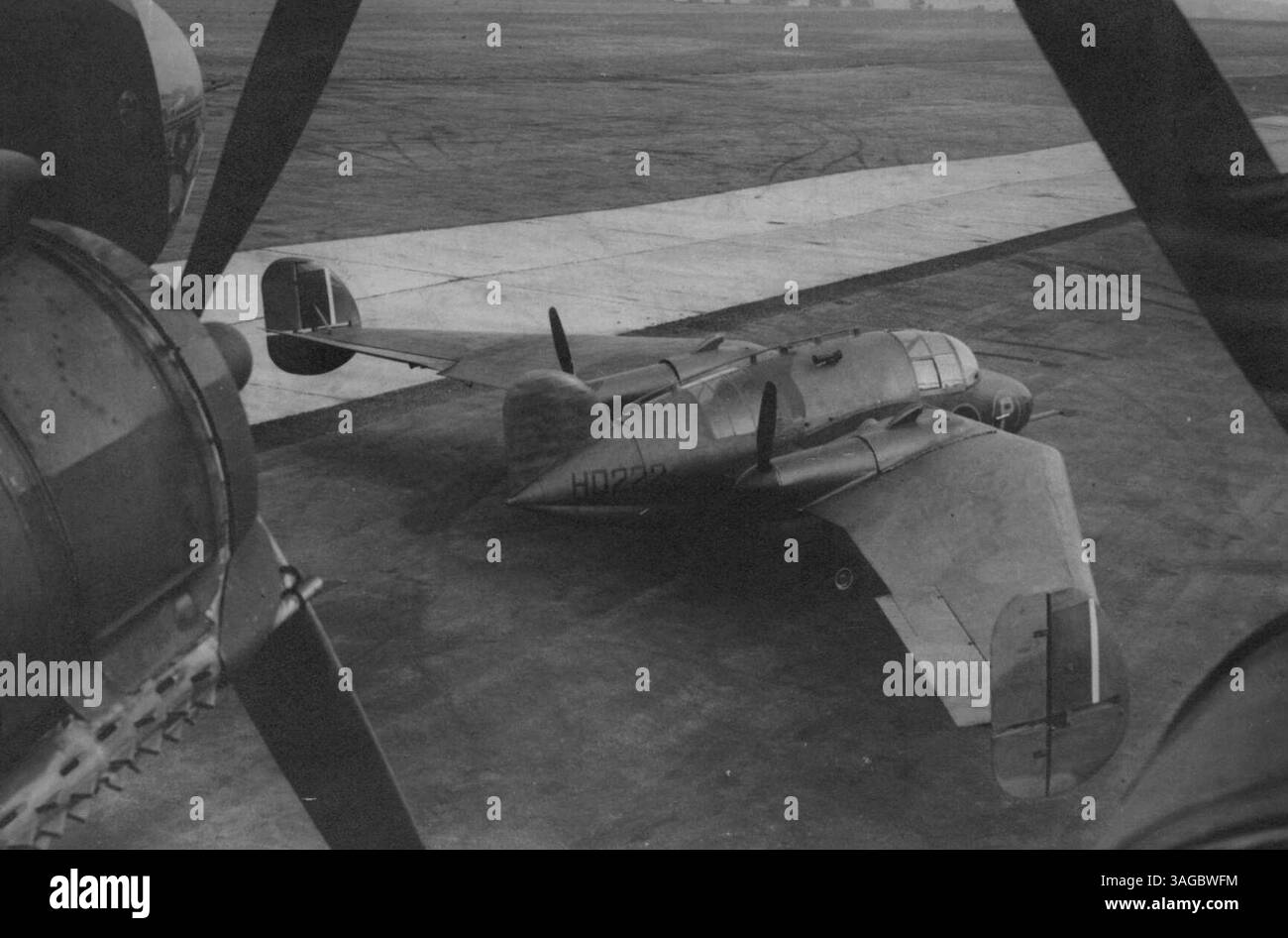 "Manx" - New Tail-Less Plane -- A general view of ***** "Manx" tail ...