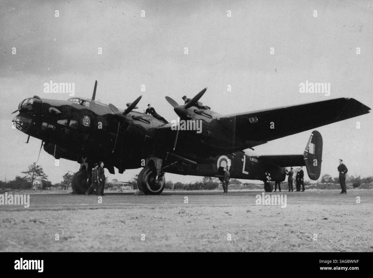 R.A.F. Aircraft Types. - The Halifax be ***** The Handley Page Halifax ...