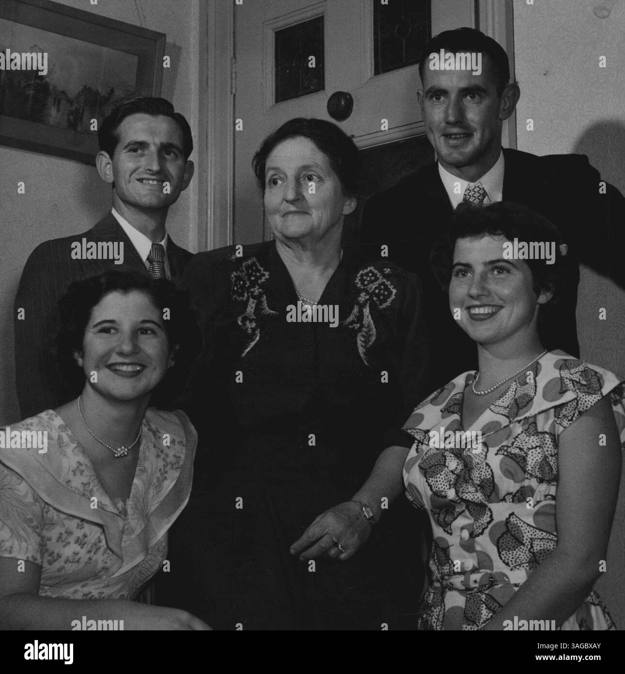 Premiers Wife and Family. Mrs J.J. Cahill and her Family. April 02 ...