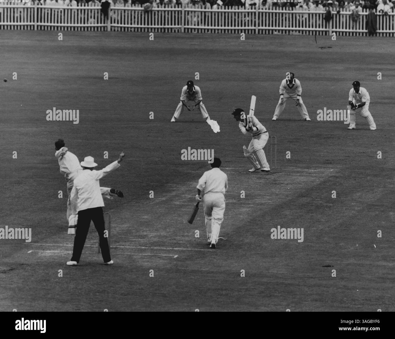 Jim Burke Alan Davidson starts long walk to dressing room after being ...