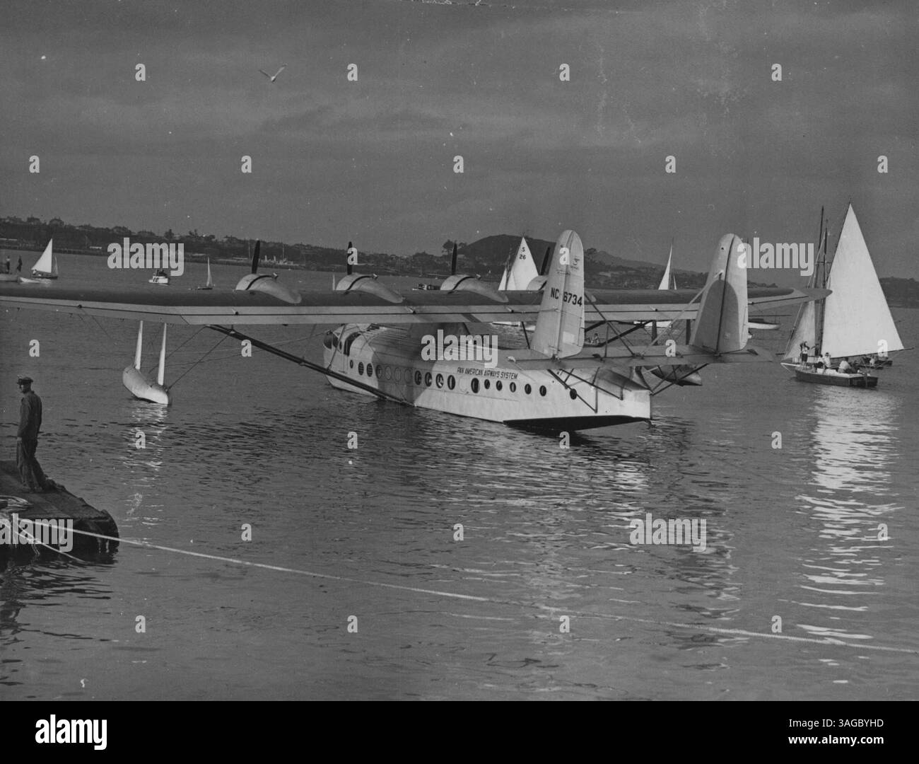 Clipper at her ***** with Auckland because craft around her. April 08 ...