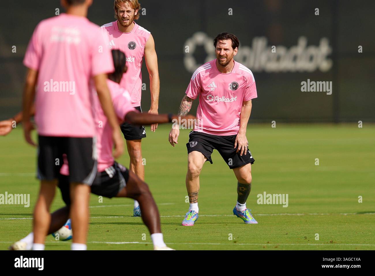 FORT LAUDERDALE, FL - APRIL 08: Lionel Messi (10) of Inter Miami CF ...
