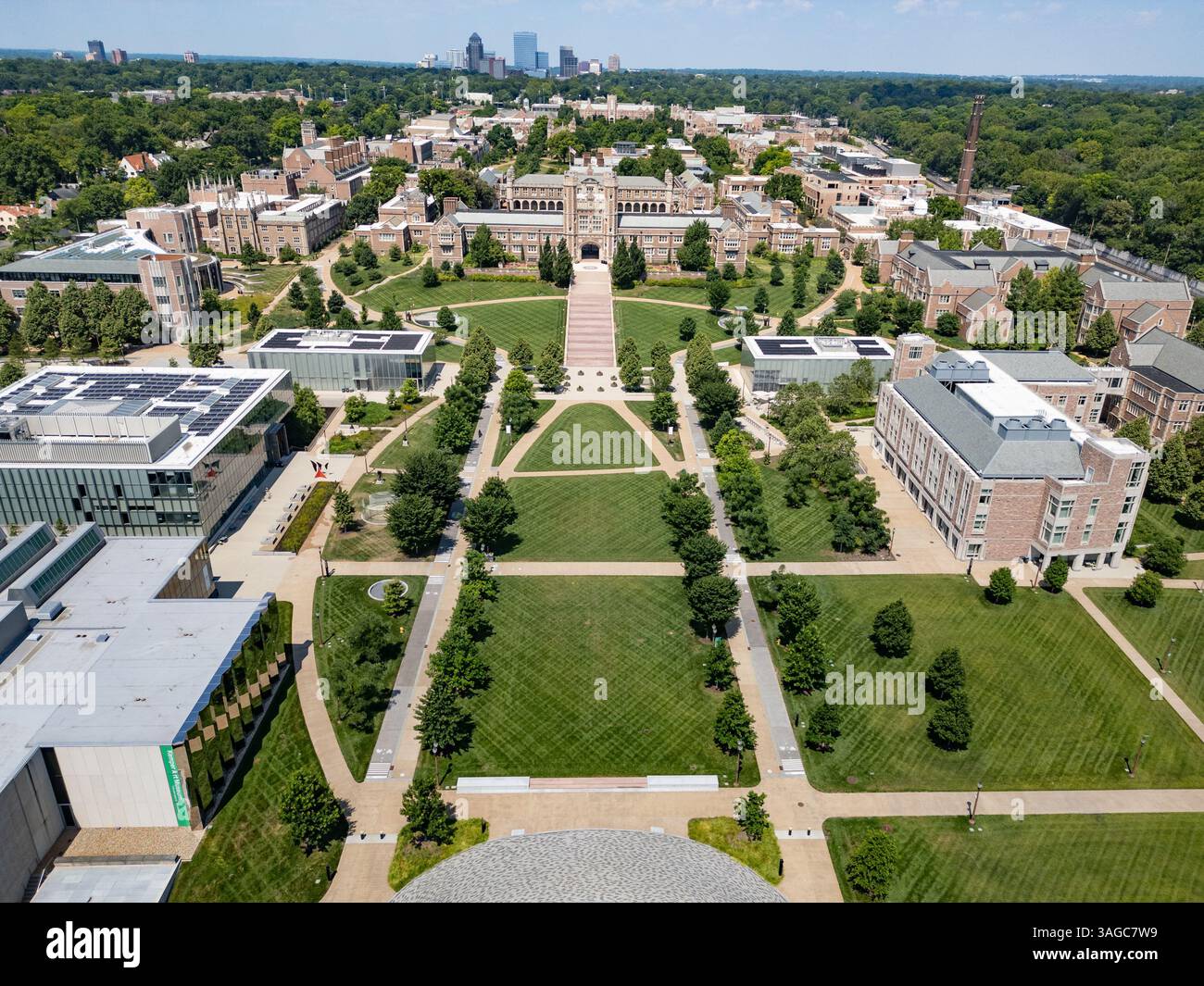 Saint louis university hi-res stock photography and images - Alamy