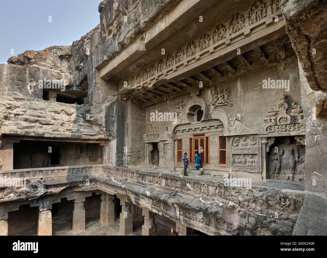 Ellora Chaitya Cave No. 10, Ellora Hoehlen, Facade outside Vishvakarma ...