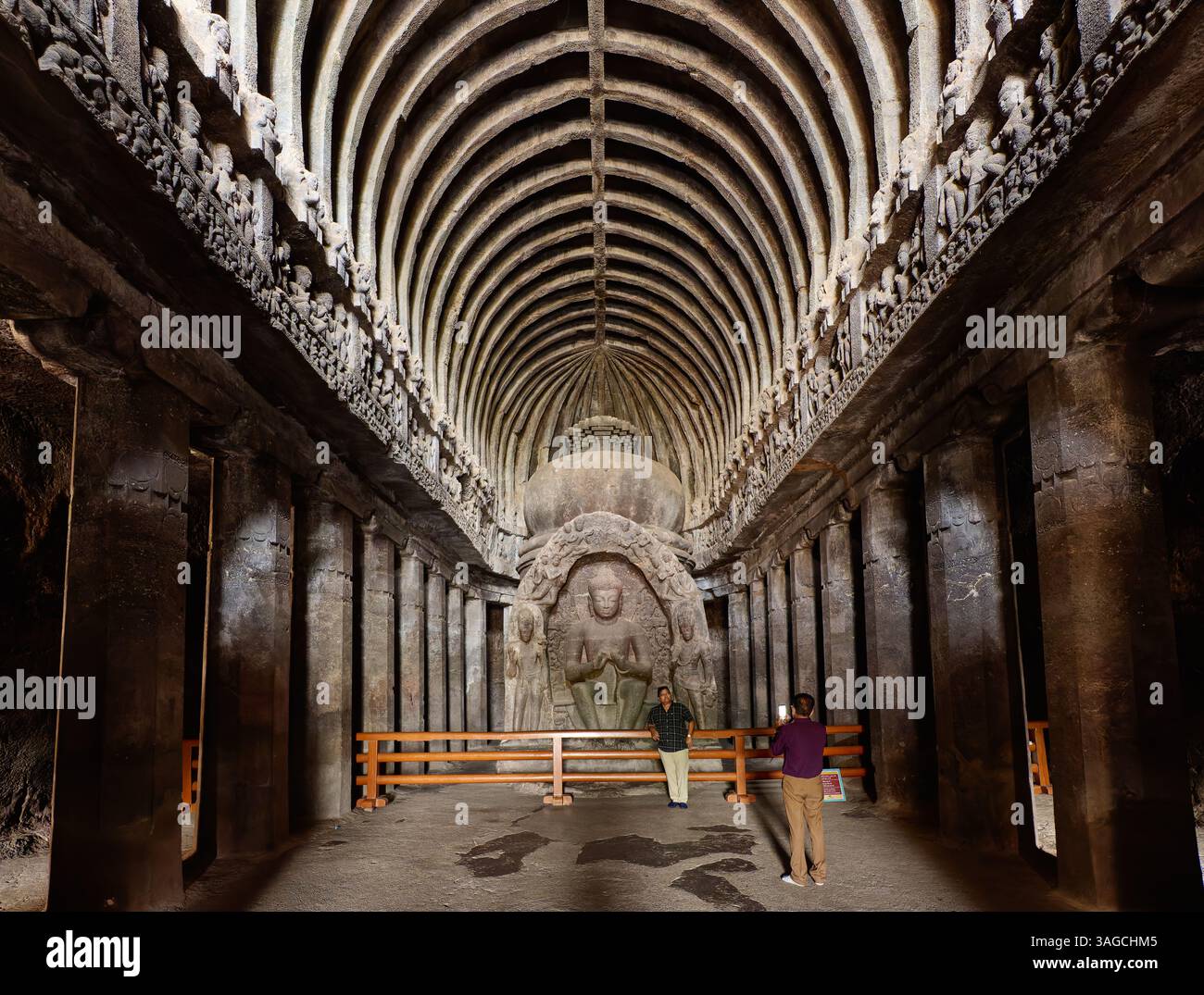 Ellora cave 10 hi-res stock photography and images - Alamy