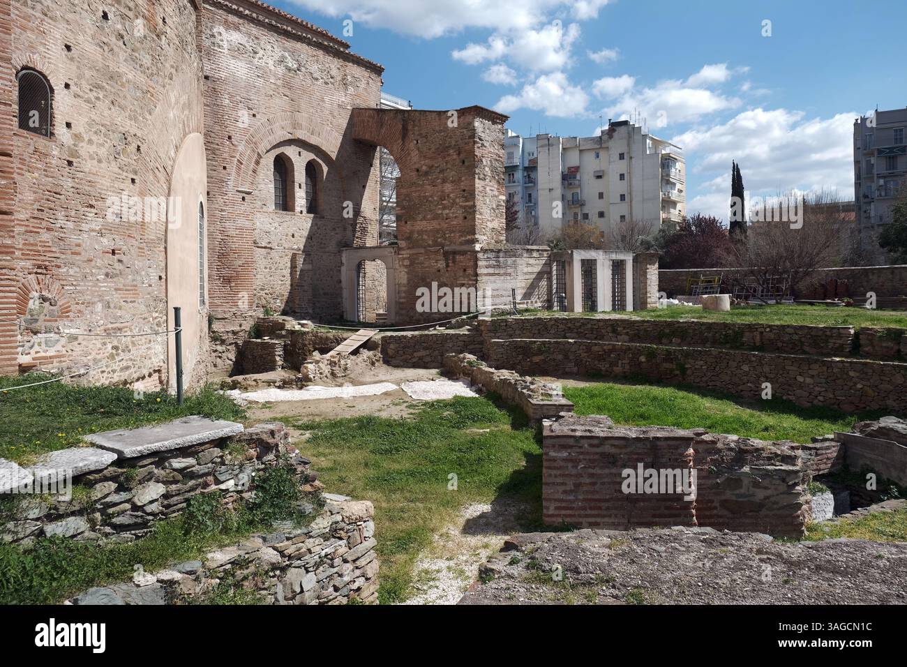 Around the Rotunda of Galerius, one of the earliest Christian monuments ...