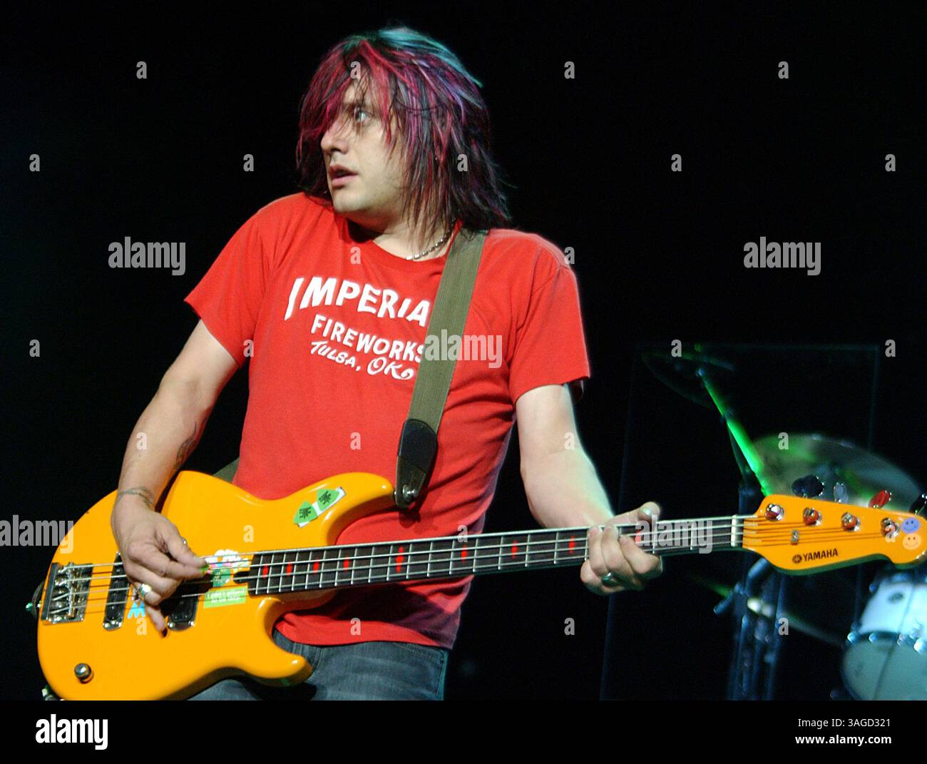 Aug 11, 2002; Mansfield, MA, USA; ROBBY TAKAC of the 'Goo Goo Dolls ...