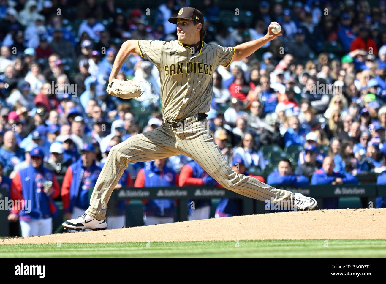San Diego Padres pitcher Kyle Hart (68) delivers during the first ...