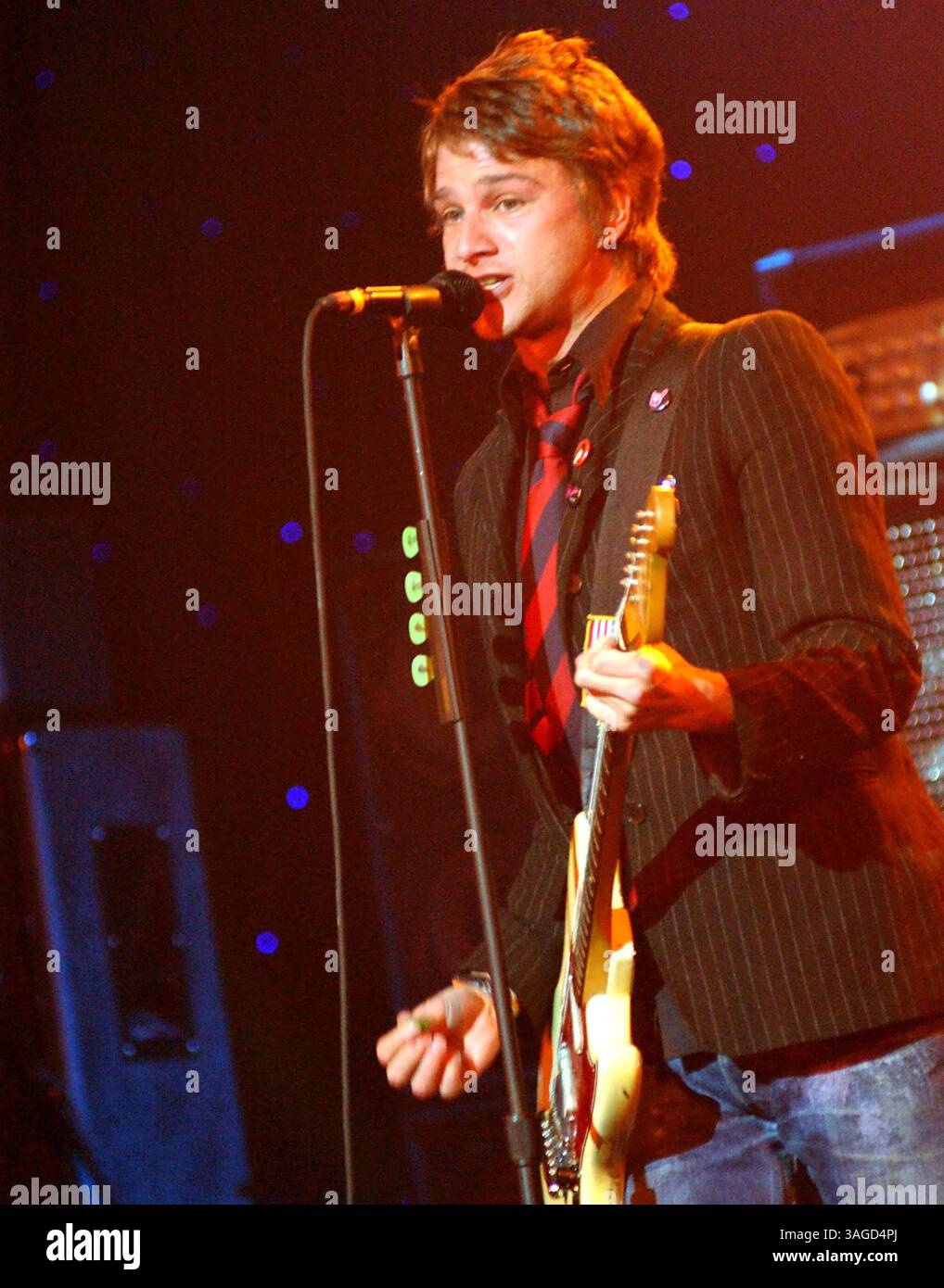 Music awards hi hi-res stock photography and images - Alamy