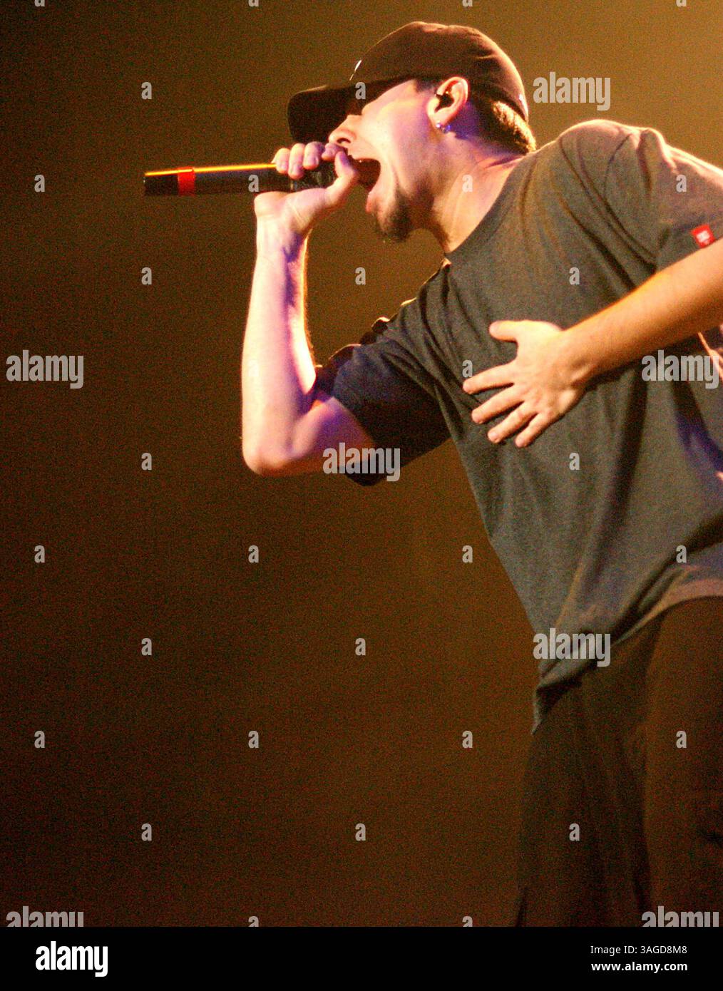 Jan 18, 2004; Uniondale, MA, USA; Singer MIKE SHINODA of Linkin Park ...