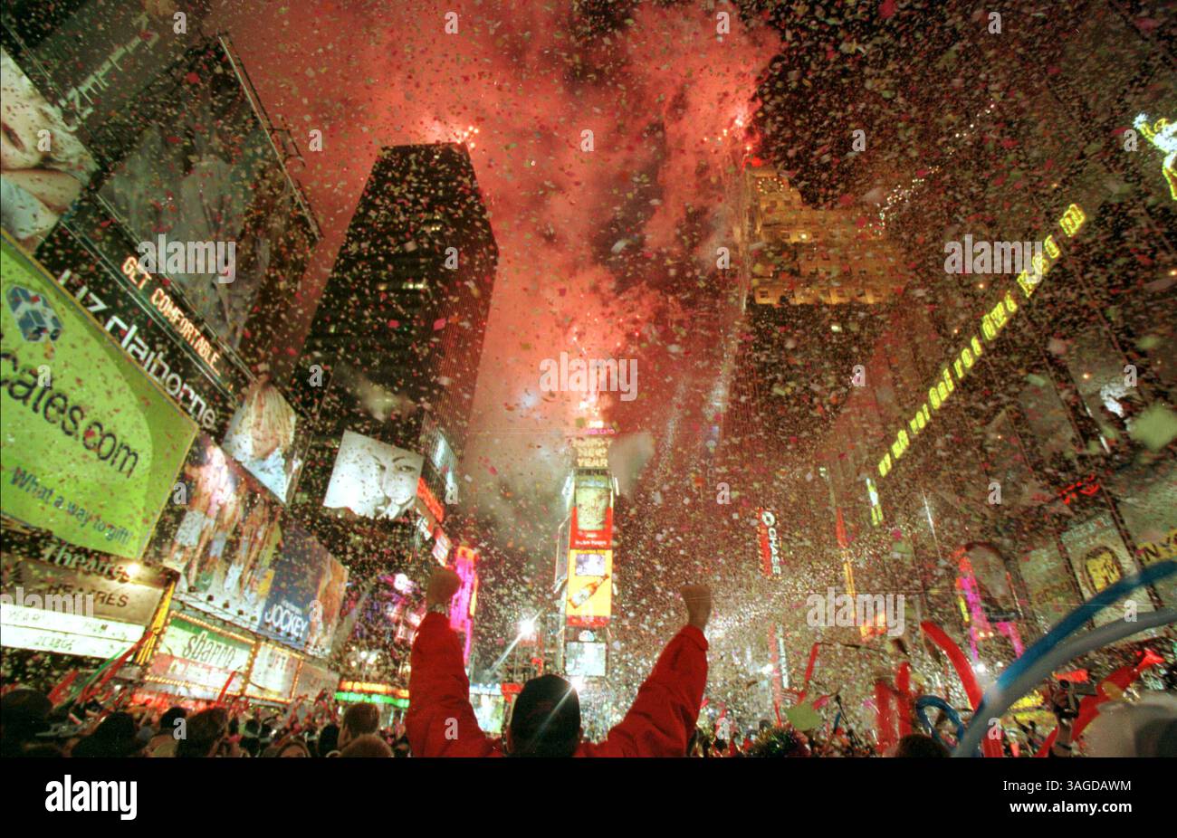 New year 2000 times square hi-res stock photography and images - Alamy