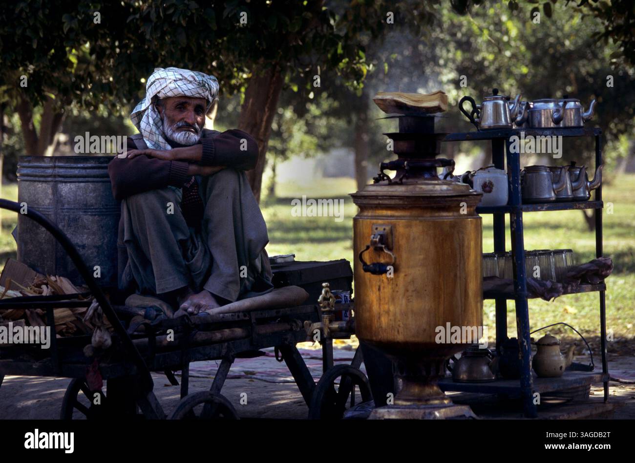Afghan men beards turban hi-res stock photography and images - Alamy
