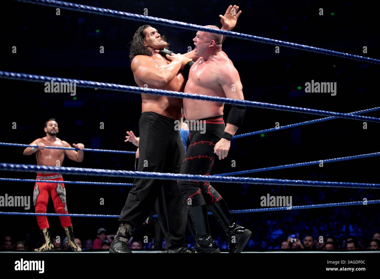 Jun 15, 2008 - Sydney, Australia - KANE and THE GREAT KHALI at WWE ...