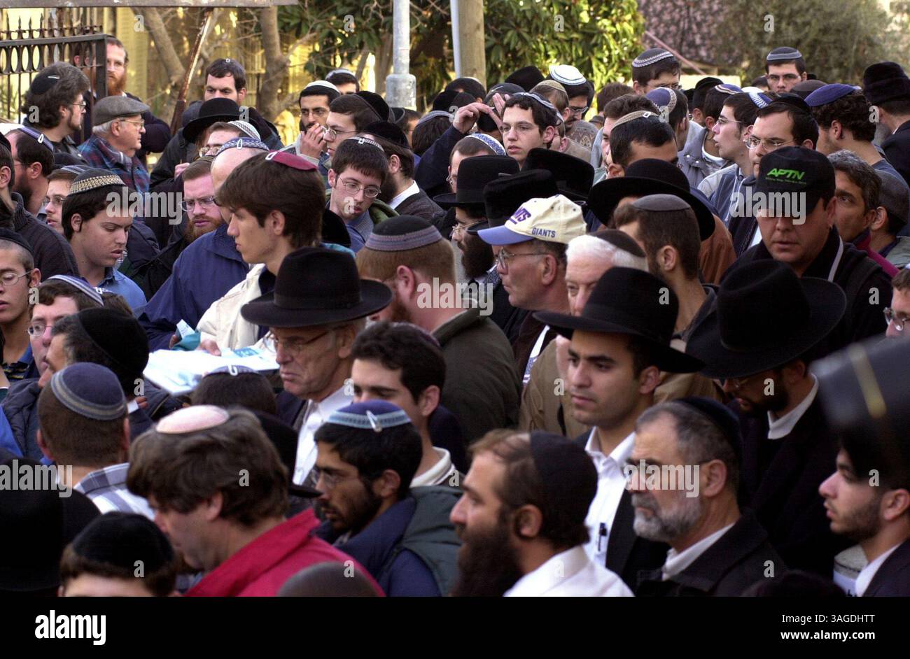 Dec 31, 2000; Jerusalem, Isreal; Police estimate about 10,000 people ...