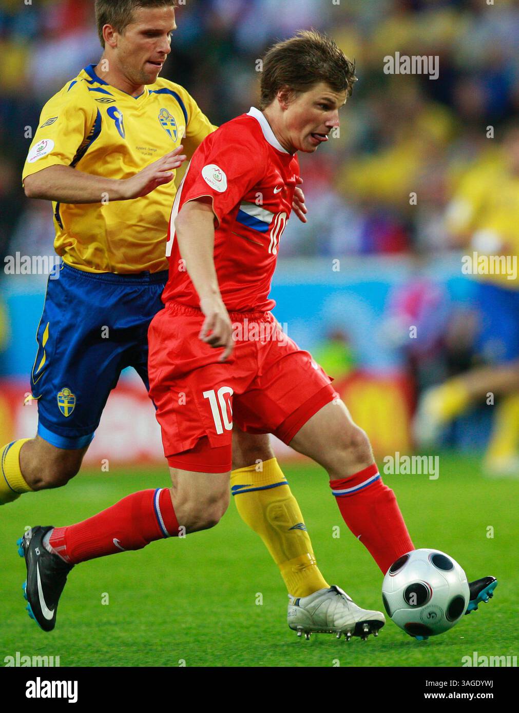 Euro2008 football soccer play game arshavin hi-res stock photography ...