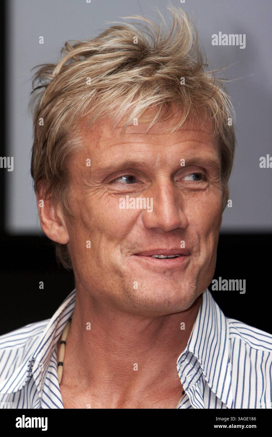 Rocky iv year 1985 director hi-res stock photography and images - Alamy