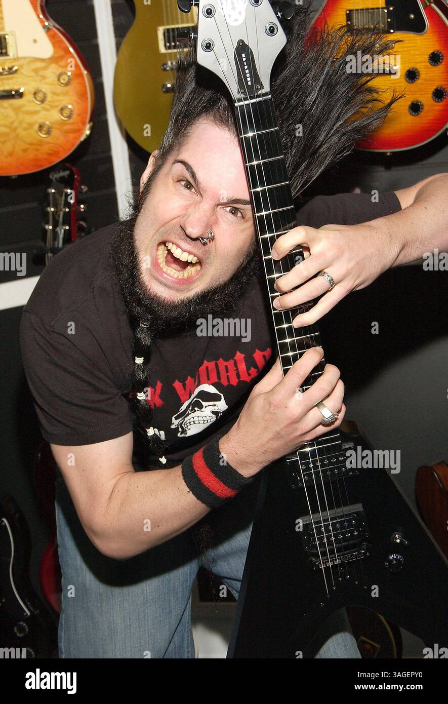 Jan 21, 2005; Anaheim, CA, USA; 'Static X's' WAYNE STATIC with his ...