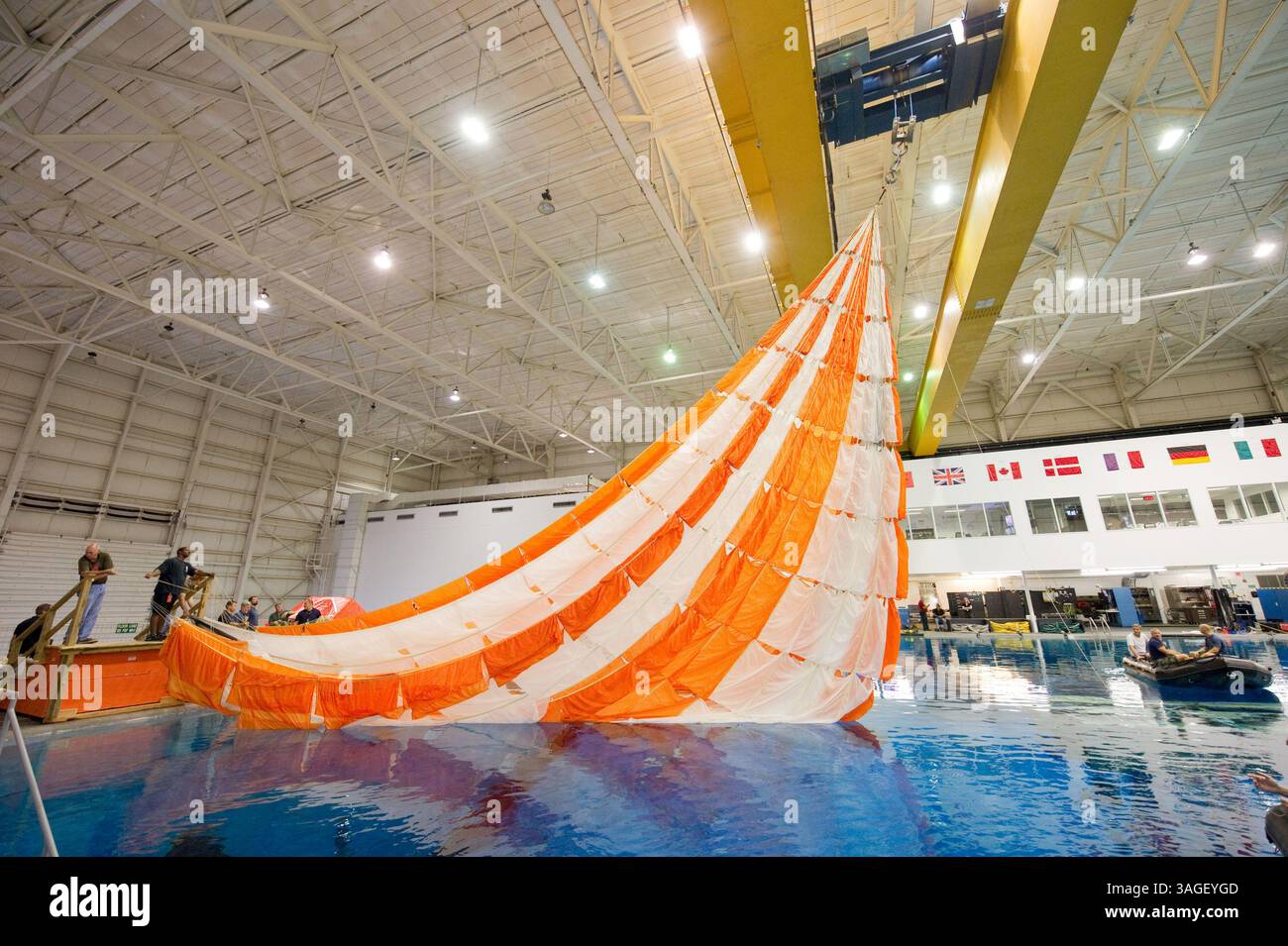 20 feet water depth hi-res stock photography and images - Alamy