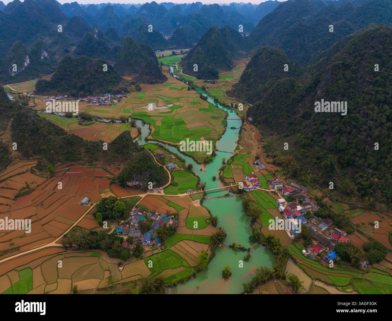 Aerial Vietnam Quay Son River Phong Nam Stock Photo - Alamy