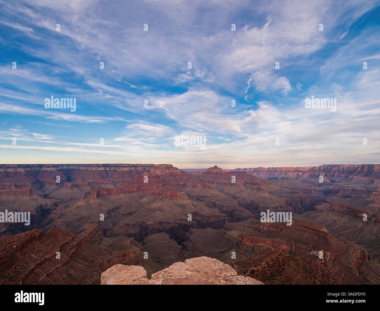 View grand castle stone hi-res stock photography and images - Alamy