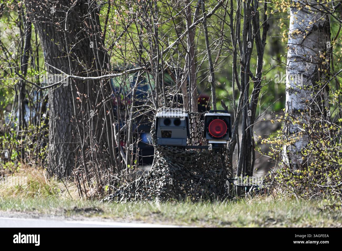 Bundesweiter Blitzermarathon 2025 Eine mobile Messeinheit des Typs ...