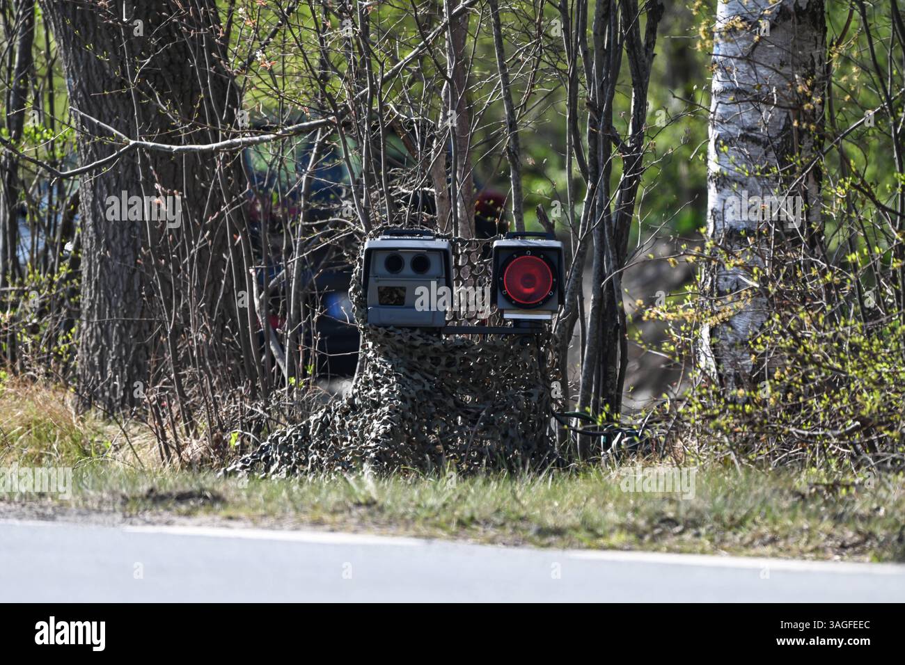 Bundesweiter Blitzermarathon 2025 Eine mobile Messeinheit des Typs ...