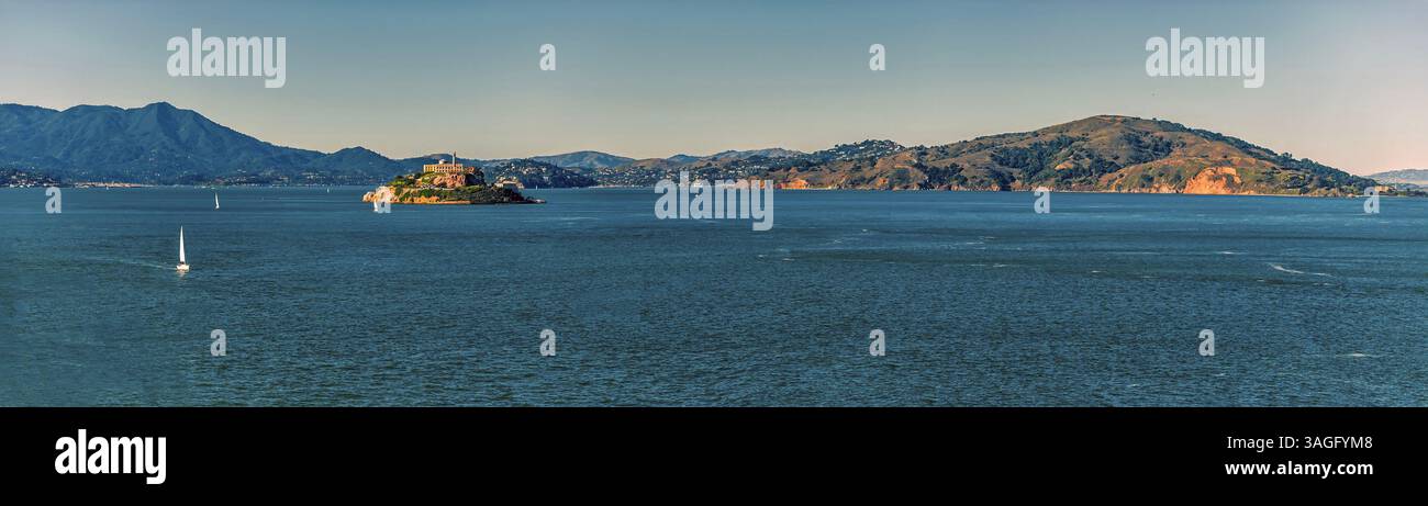 A panorama view across the bay and Alcatraz island from the cruise ...