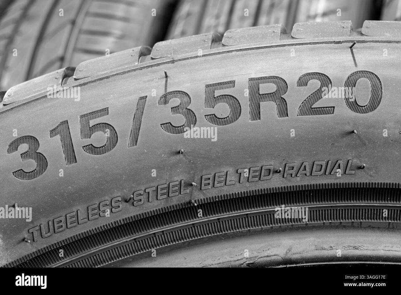 Side view of a tire with an indication of tire width, height and ...