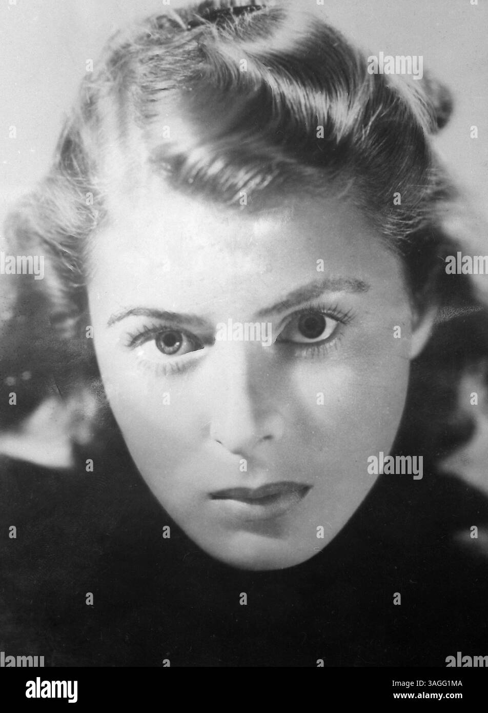 Swedish actress 1950s hi-res stock photography and images - Alamy