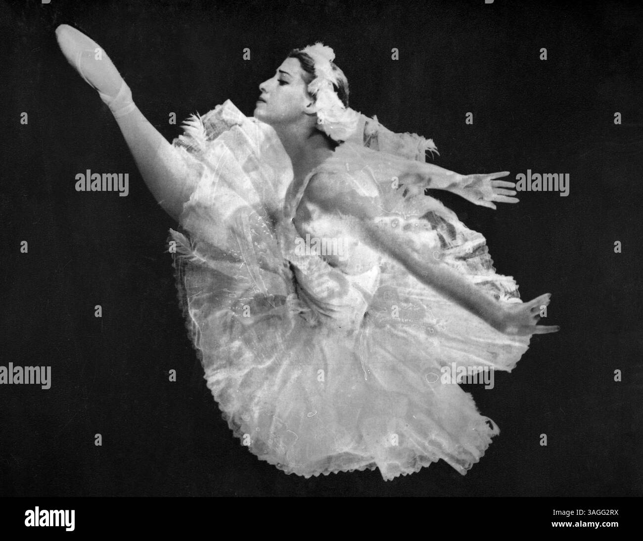 Russian ballet dancer and choreographer Maya Plisetskaya in the Swan ...