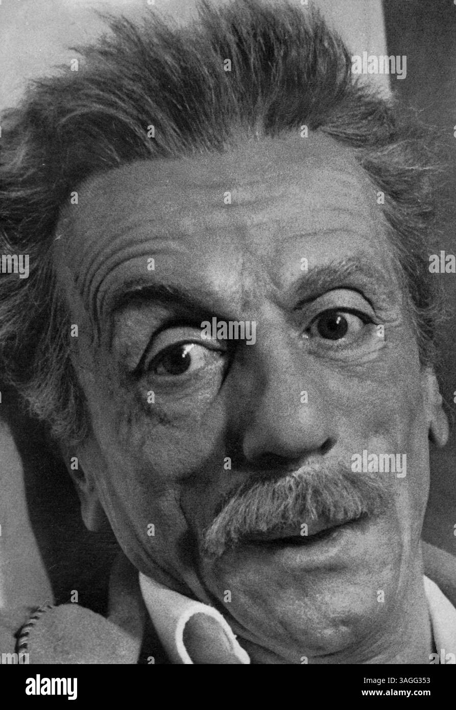 Italian stage and film actor Eduardo De Filippo, 1950s Stock Photo - Alamy