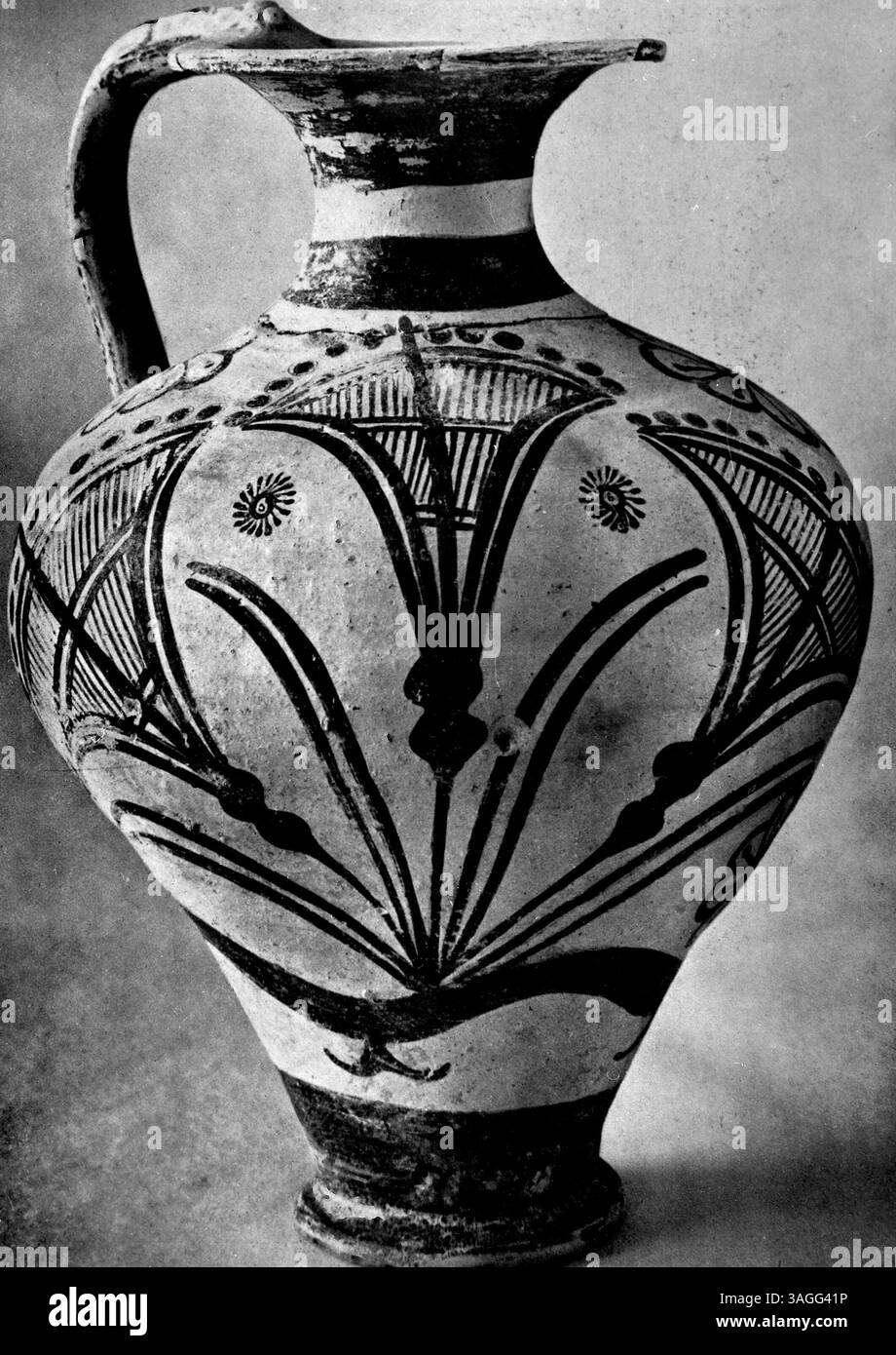 Ancient Greek terracotta decorated amphora from Palaikastro, Crete ...