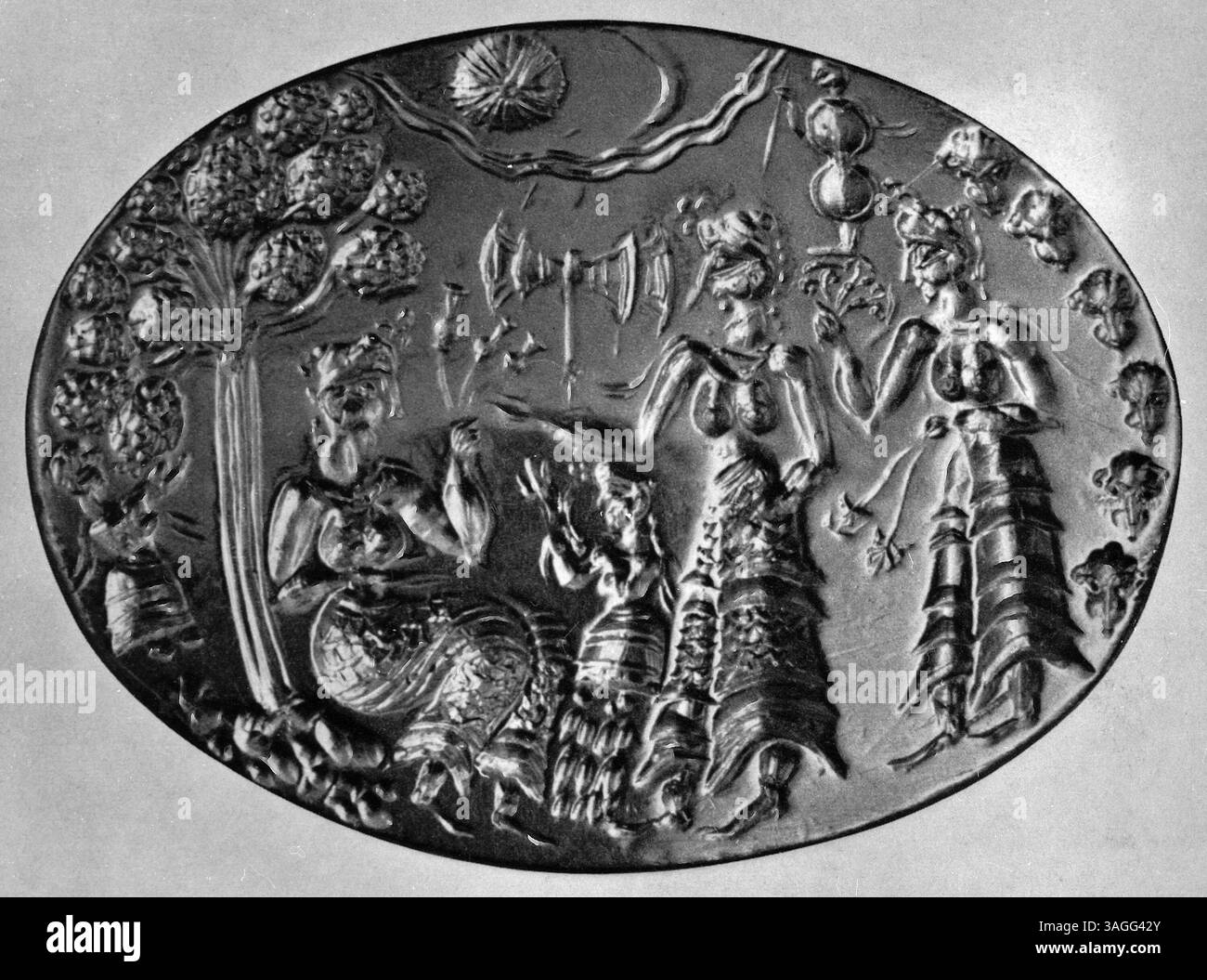 Ancient Greek golden seal ring Stock Photo - Alamy