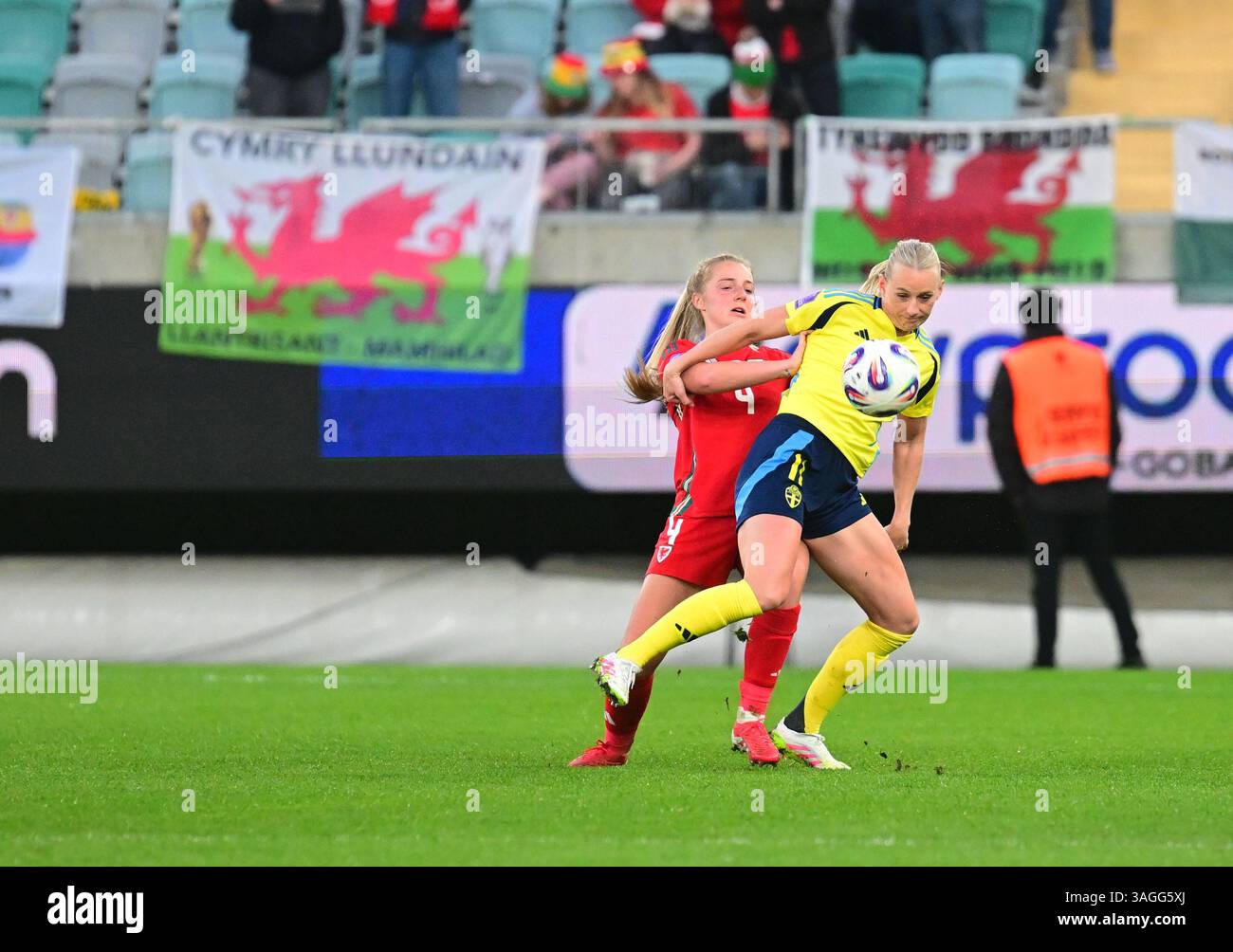 Gothenburg, Sweden. 08th Apr, 2025. Gamla Ullevi, Gothenburg, Sweden ...