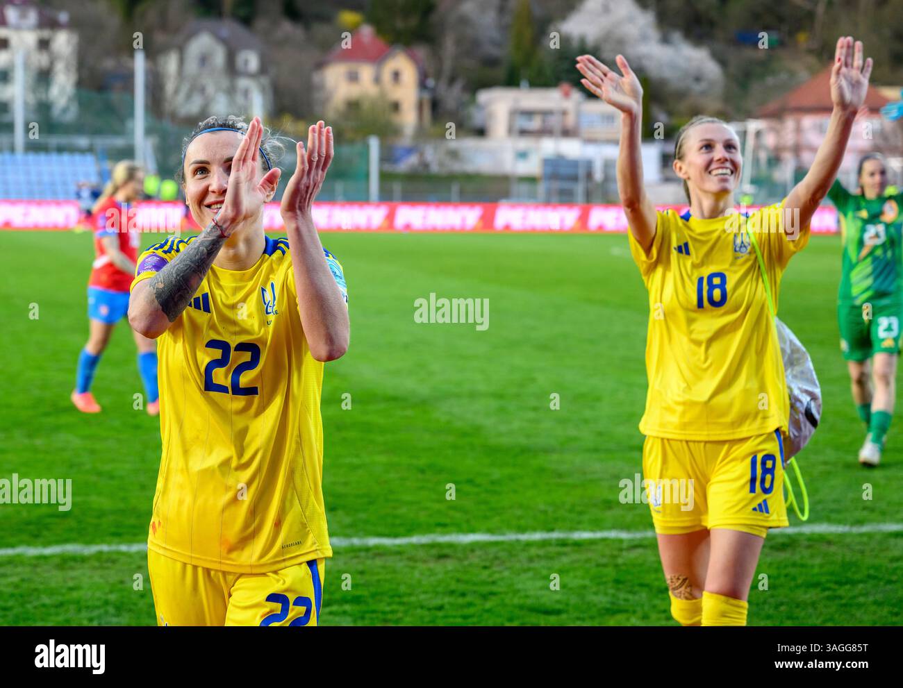 Usti Nad Labem, Czech Republic. 08th Apr, 2025. L-R Olha Basanska ...
