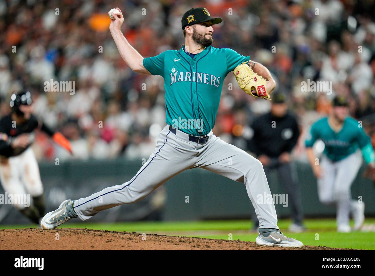 FILE - Seattle Mariners relief pitcher Cody Bolton throws during the ...